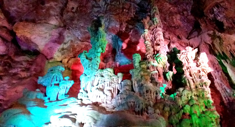 What’s the Canelobre Caves + how can you visit it?